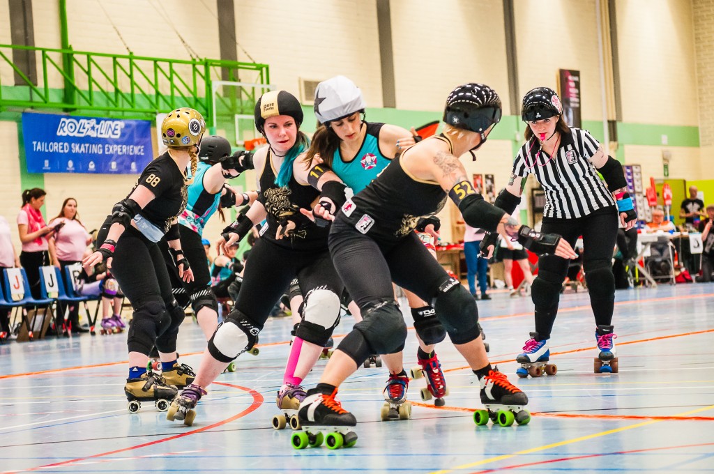 Learn to play | Newcastle RollerDerby